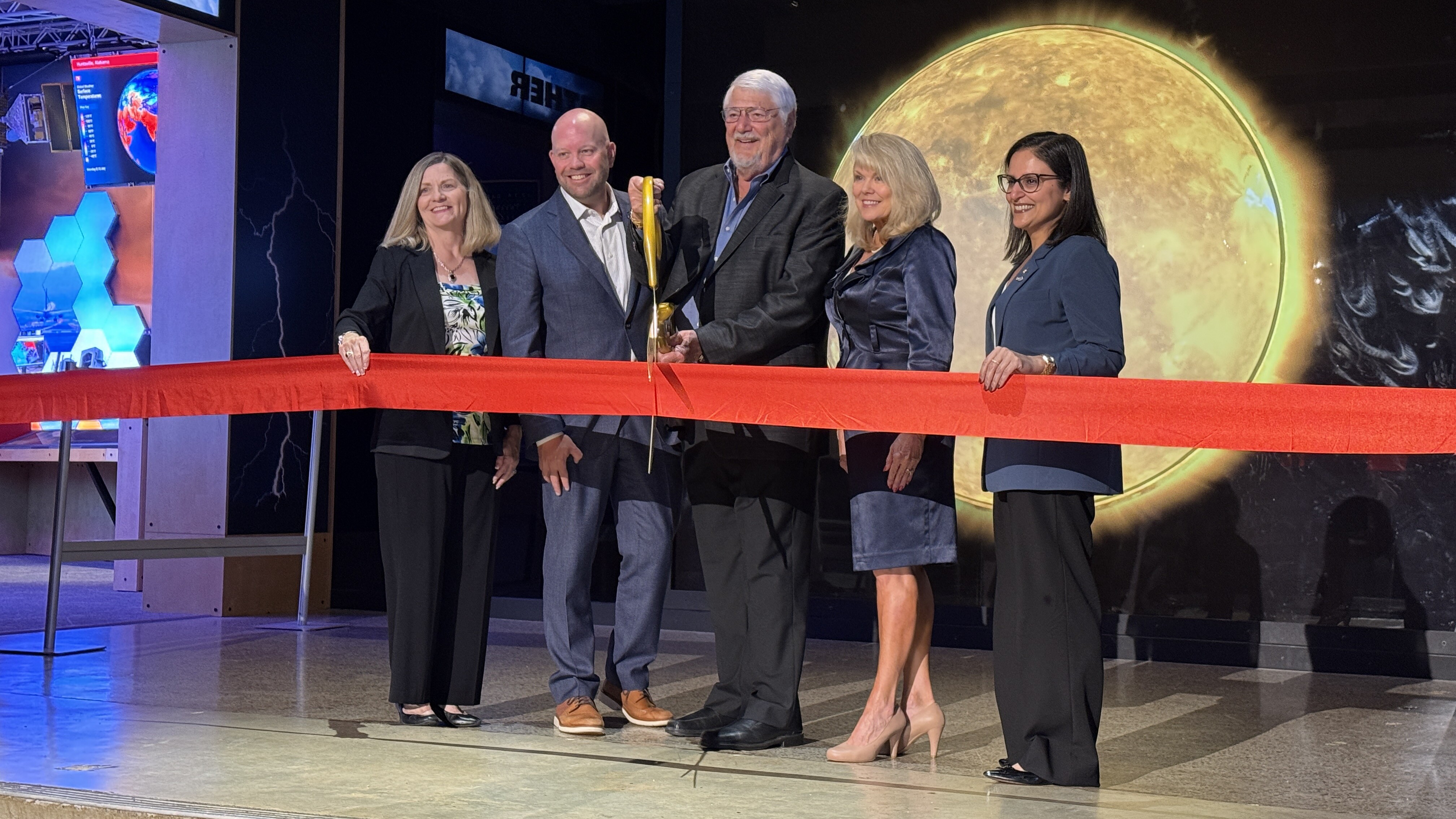 Ya está abierta la exposición "Cómo conocemos el tiempo" en el Centro ...